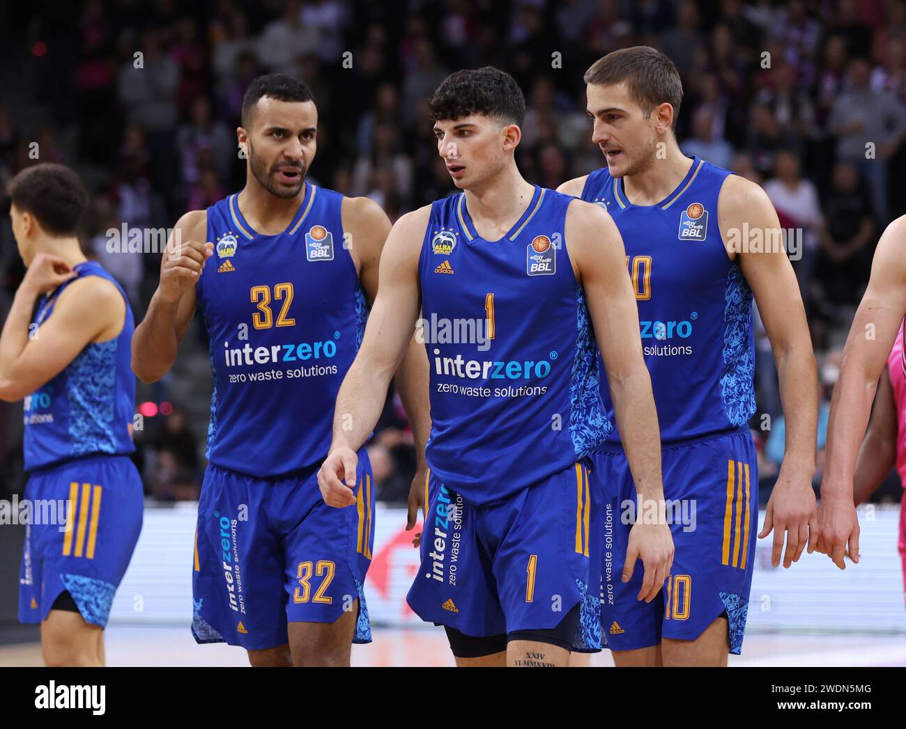 Bonn, Deutschland. 21st Jan, 2024. Johannes Thiemann (Alba), Gabriele ...