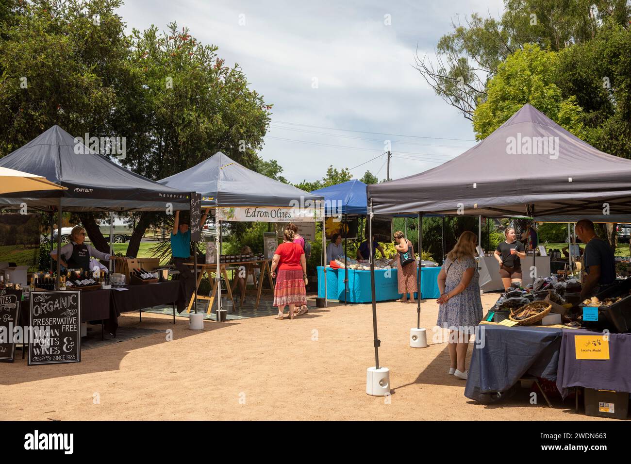 Farmers market in Australia, Mudgee farmers market held on a Saturday ...