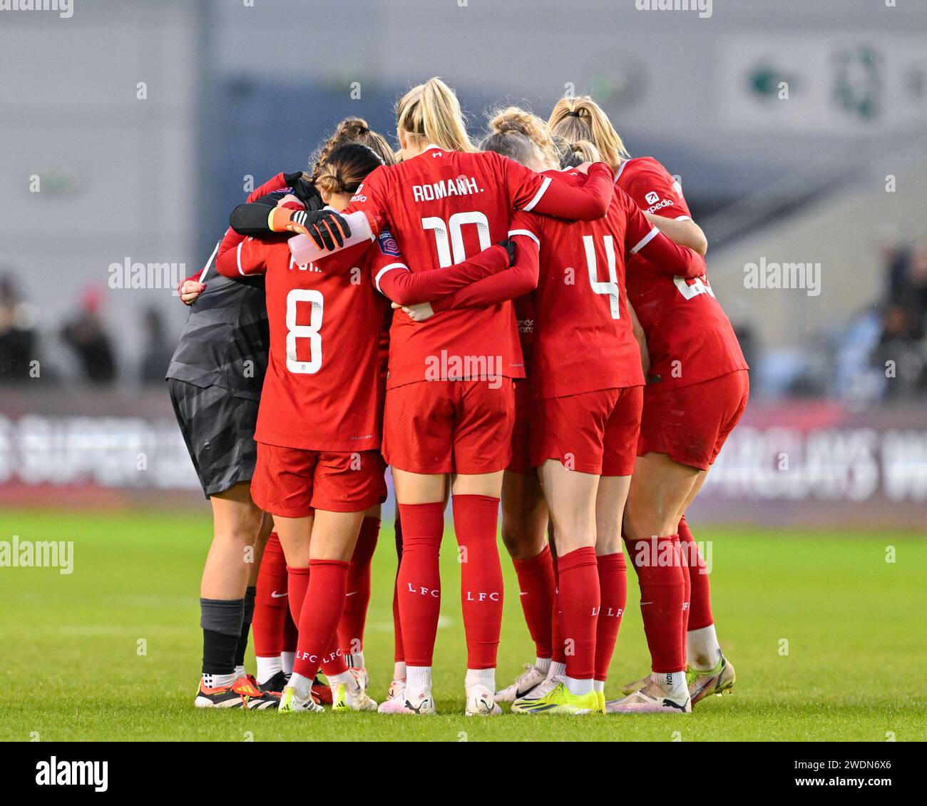 Manchester, UK. 21st Jan, 2024. Liverpool Women have a team huddle ...