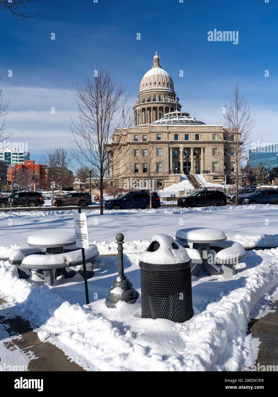 Smoking break smoking area hi-res stock photography and images - Alamy