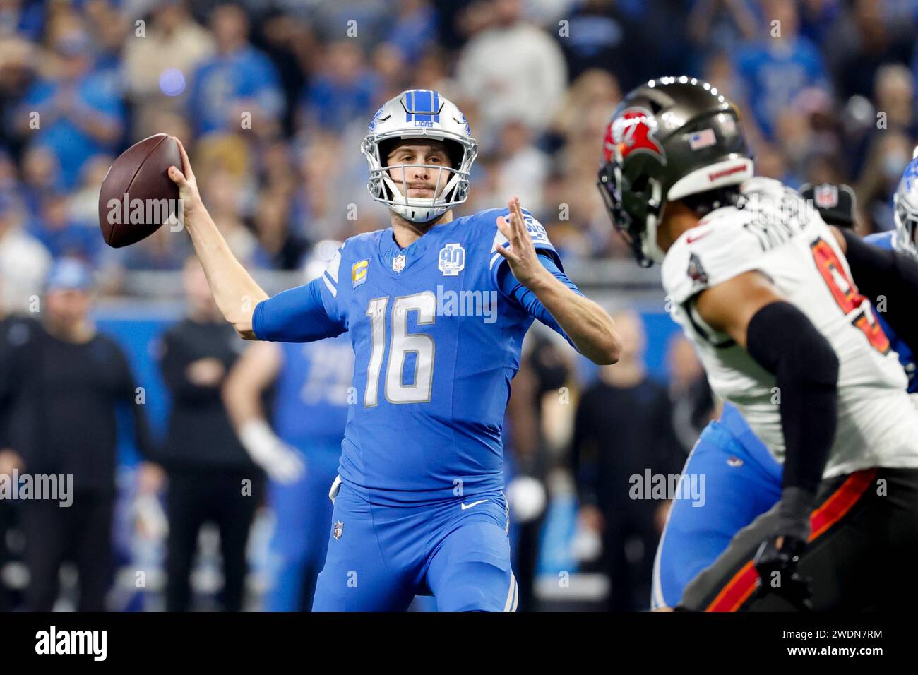 Detroit Lions quarterback Jared Goff (16) passes for a touchdown in the ...