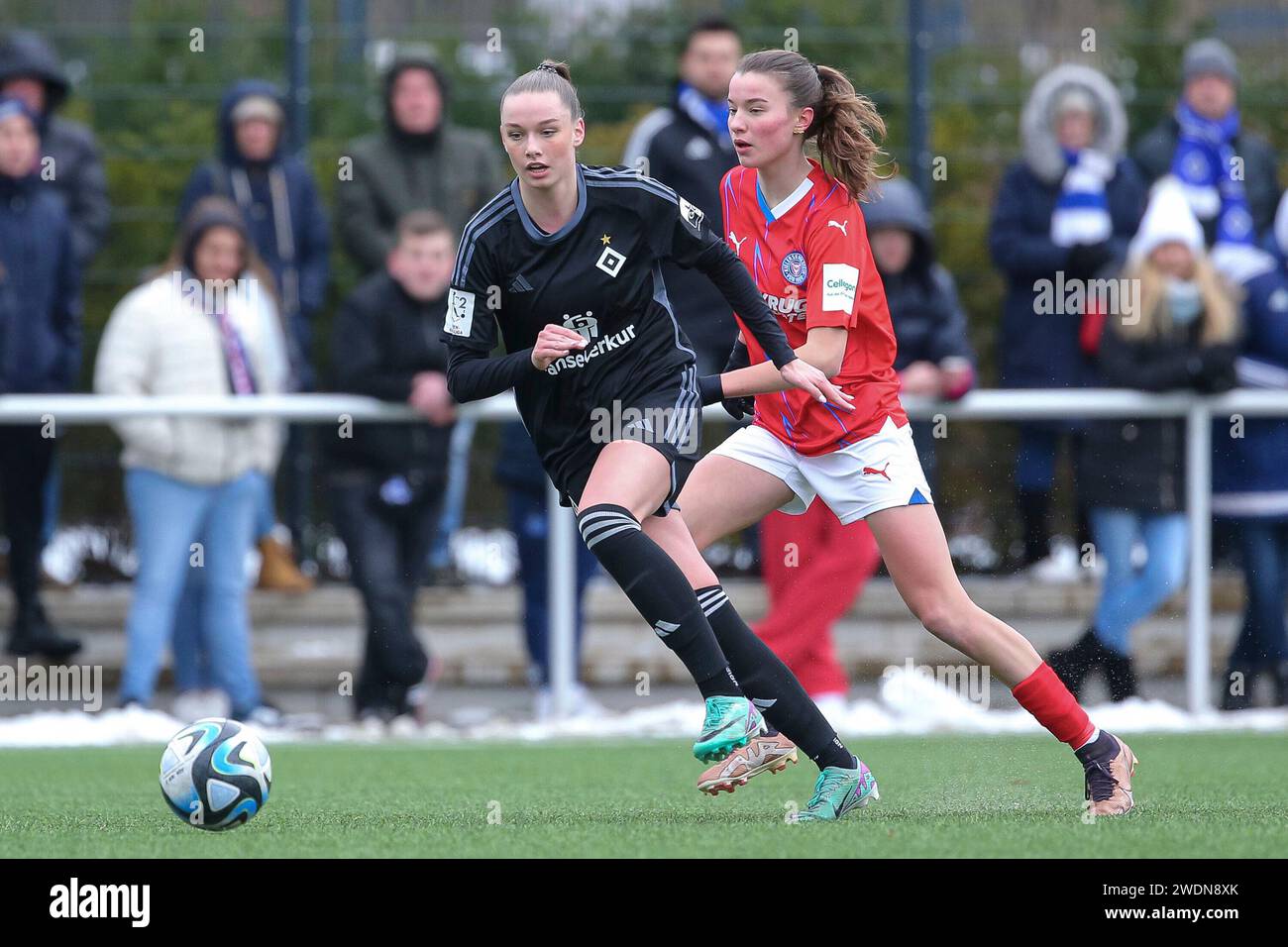 Hamburg, Deutschland. 21st Jan, 2024. v.li.: Merle Kirschstein ...