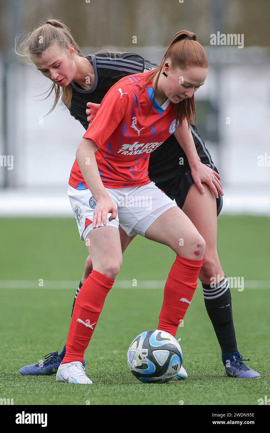 Hamburg, Deutschland. 21st Jan, 2024. v.li.: Irma Schittek (Hamburger ...