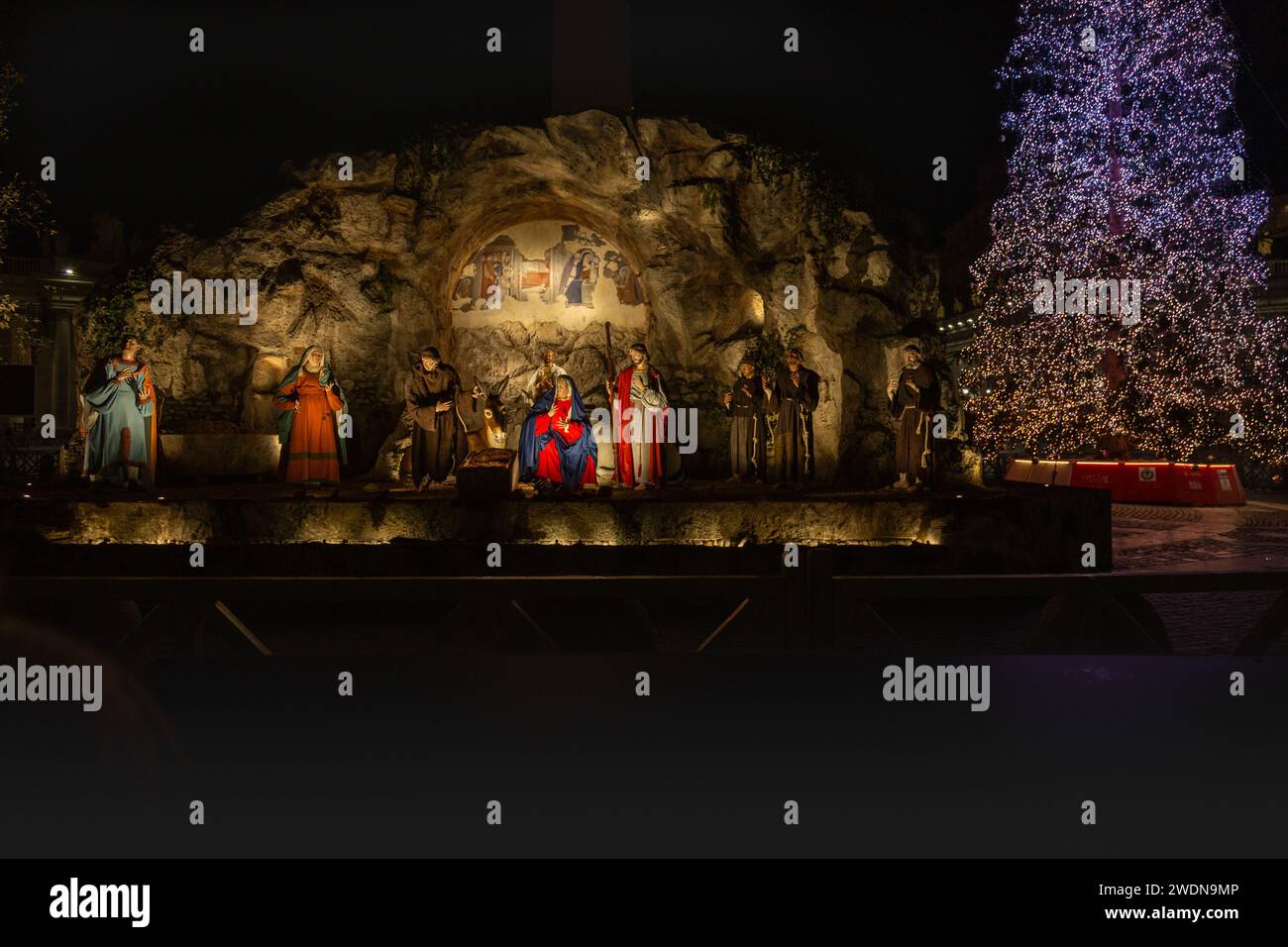 Nativity in st peters square hi-res stock photography and images - Alamy
