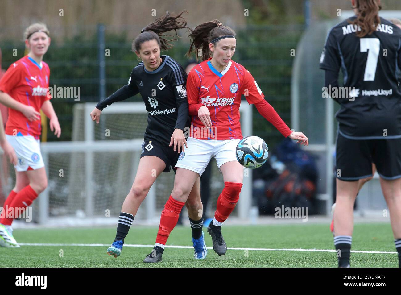 Hamburg, Deutschland. 21st Jan, 2024. v.li.: Almudena Sierra (Hamburger ...