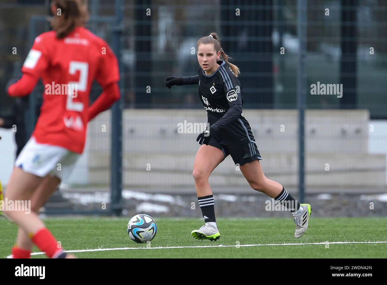 Hamburg, Deutschland. 21st Jan, 2024. v.li.: Antonia Fischer (Hamburger ...