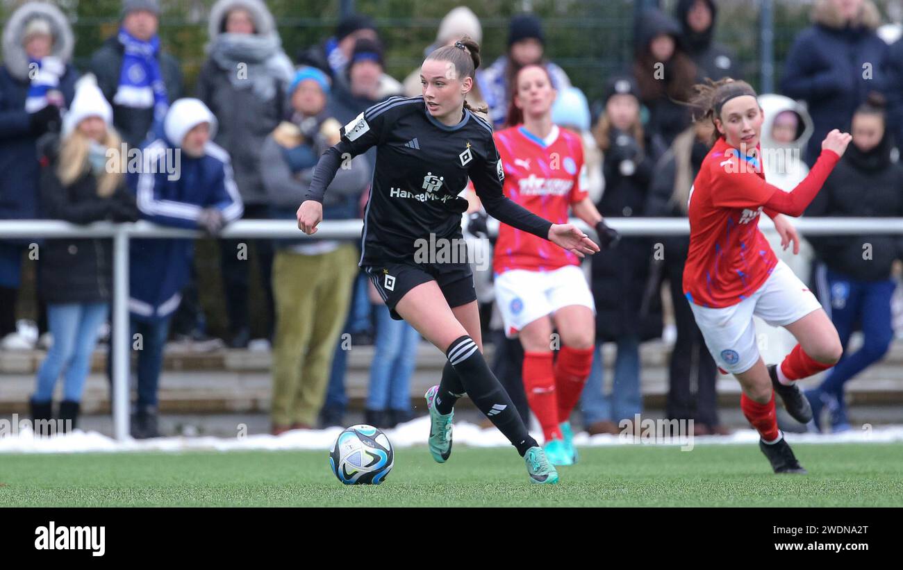 Hamburg, Deutschland. 21st Jan, 2024. v.li.: Merle Kirschstein ...