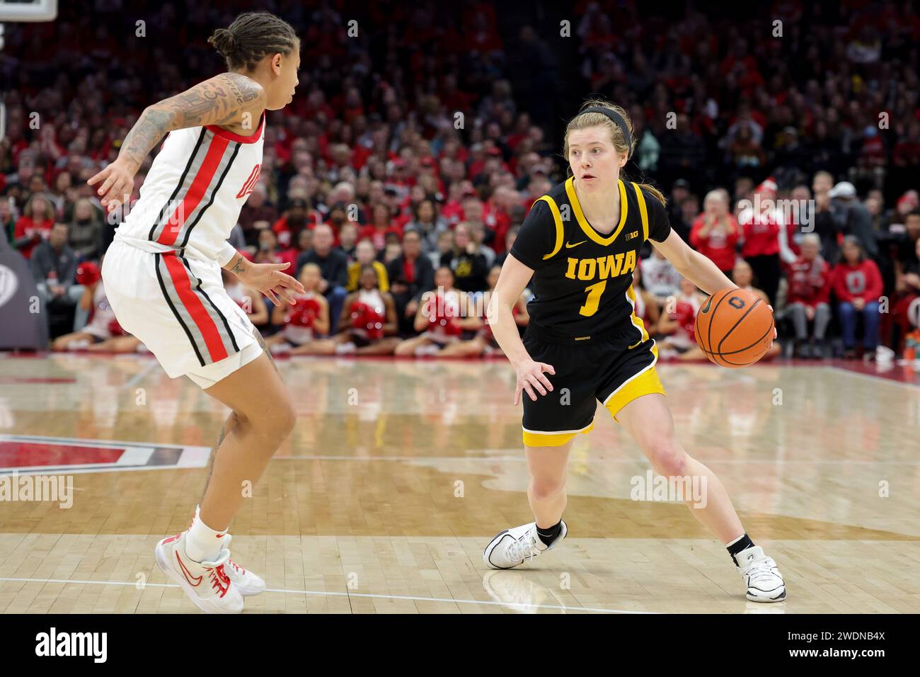 Columbus, Ohio, USA. 21st Jan, 2024. Iowa Hawkeyes guard Molly Davis (1 ...