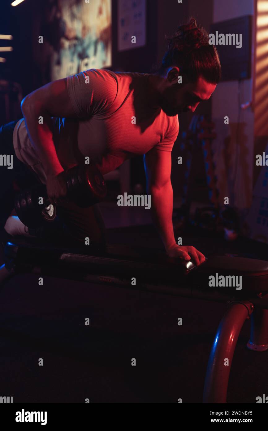 Dumbbell row hi-res stock photography and images - Alamy