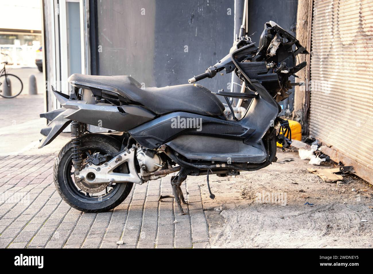 Bike without wheels hi-res stock photography and images - Alamy