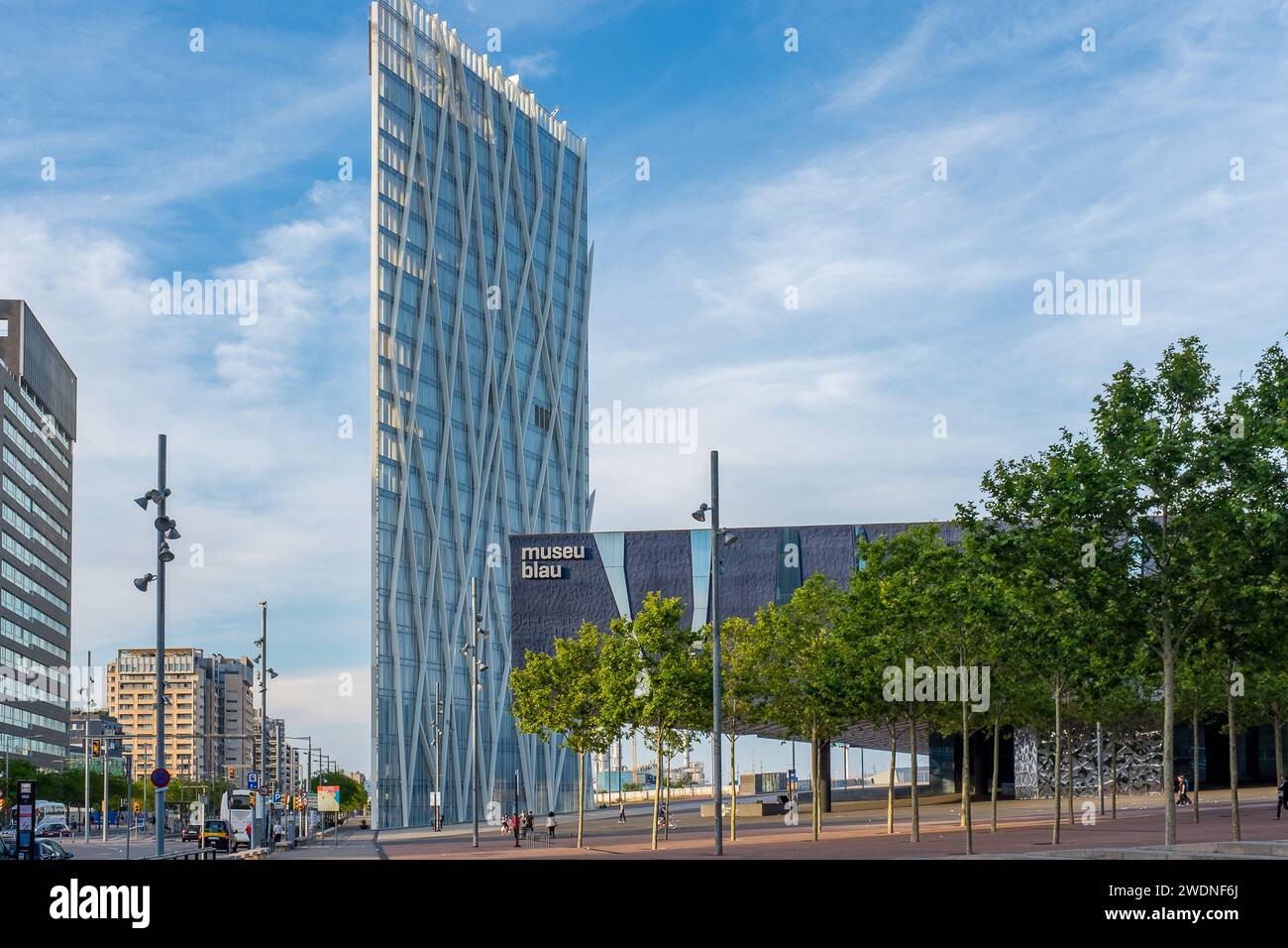 Forum city high rise buildings hi-res stock photography and images - Alamy