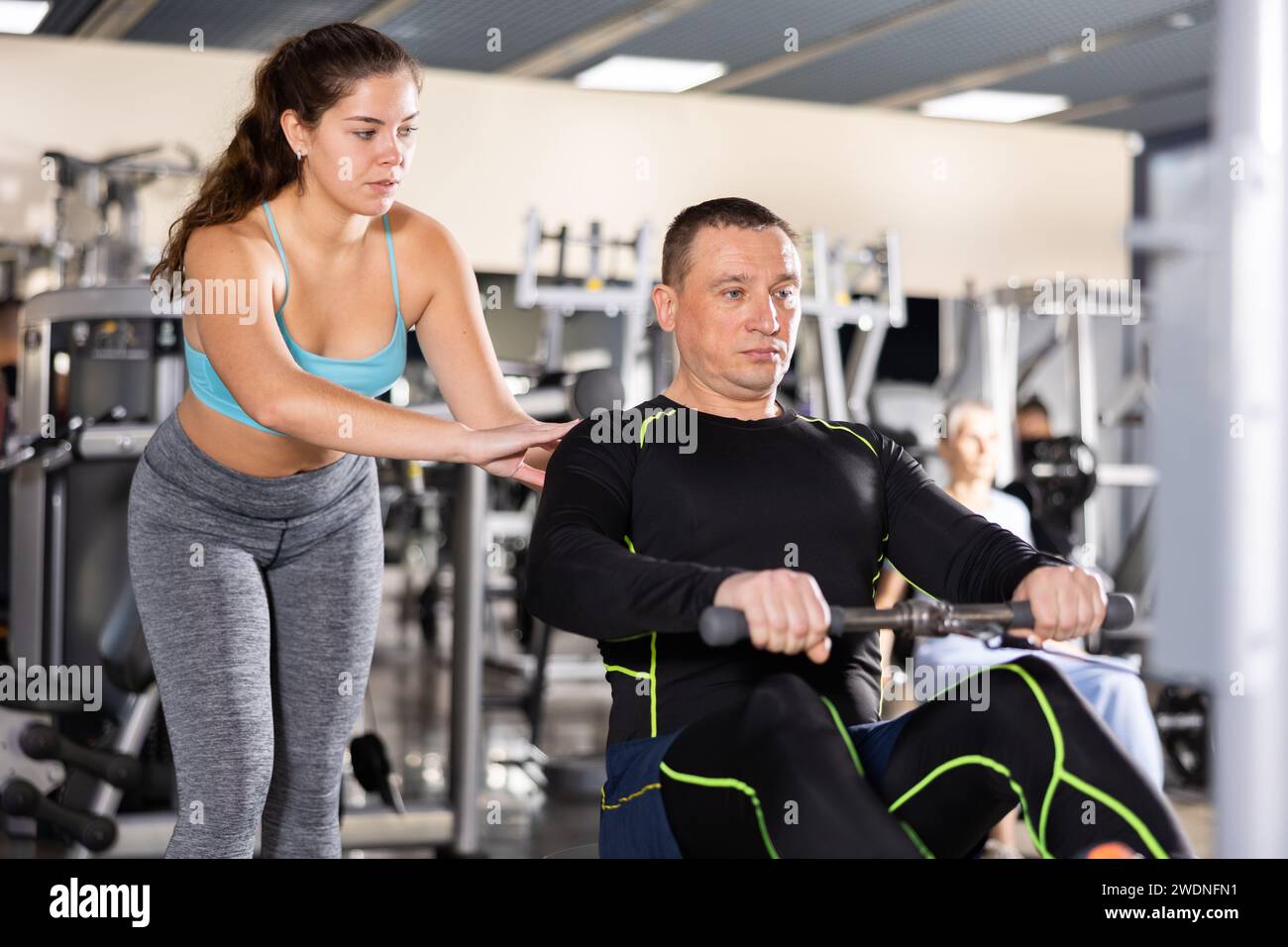 Seated cable row hi-res stock photography and images - Alamy