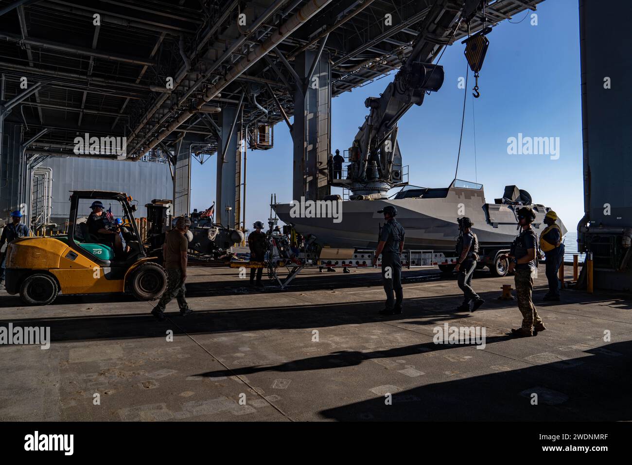 231205-M-RV237-1113 GULF OF OMAN (Dec. 5, 2023) Naval Special Operators ...