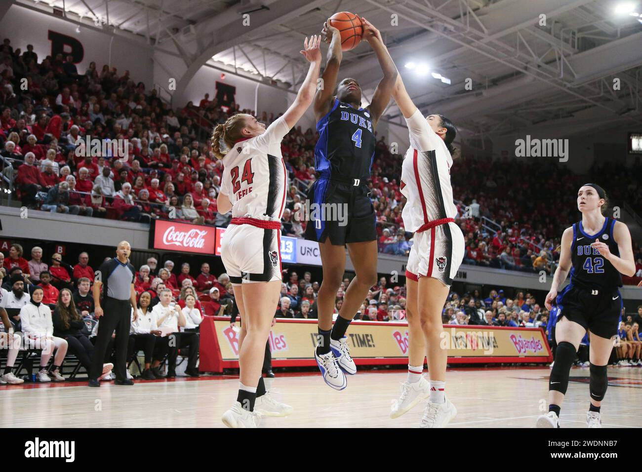 RALEIGH, NC - JANUARY 21: Duke Blue Devils guard Jadyn Donovan (4 ...