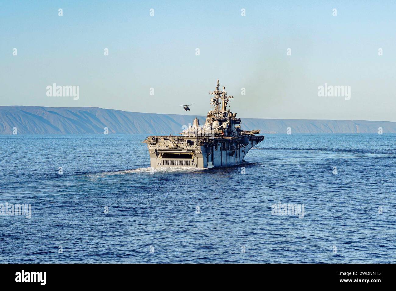 Amphibious transport dock ship USS Somerset (LPD 25), right, and ...