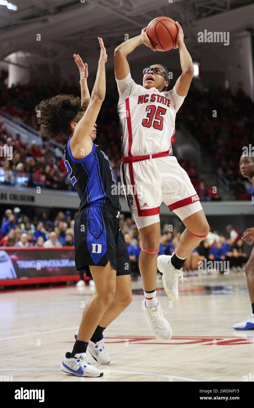 RALEIGH, NC - JANUARY 21: NC State Wolfpack guard Zoe Brooks (35 ...