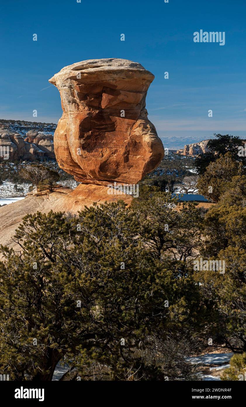 Miracle Rock, claimed to be the world's largest rock "of its type," in ...