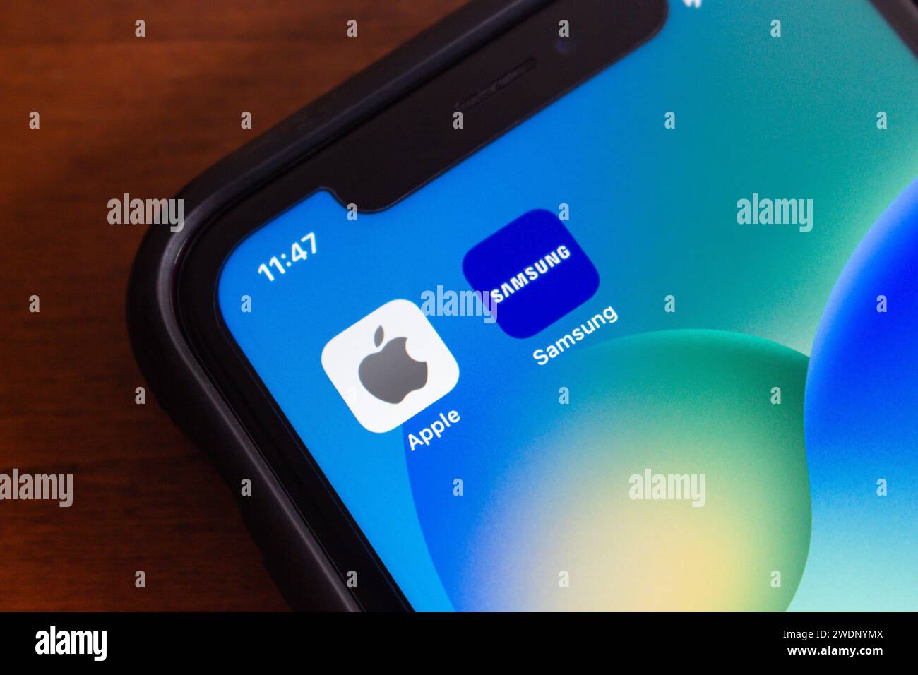 Galaxy s24 ultra hi-res stock photography and images - Alamy