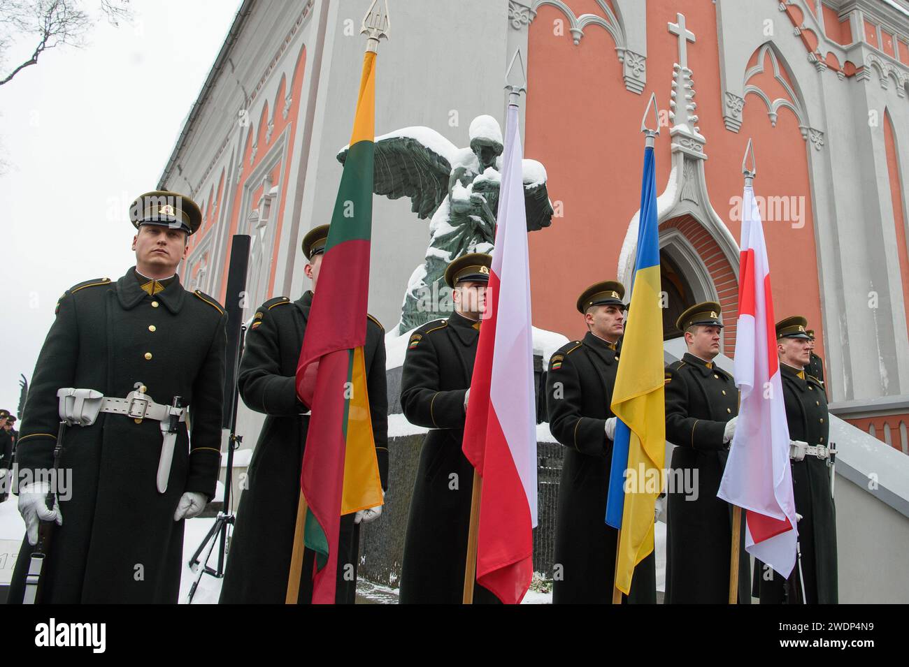 Vilnius, Lithuania. 21st Jan, 2024. Lithuanian soldiers stand guard ...