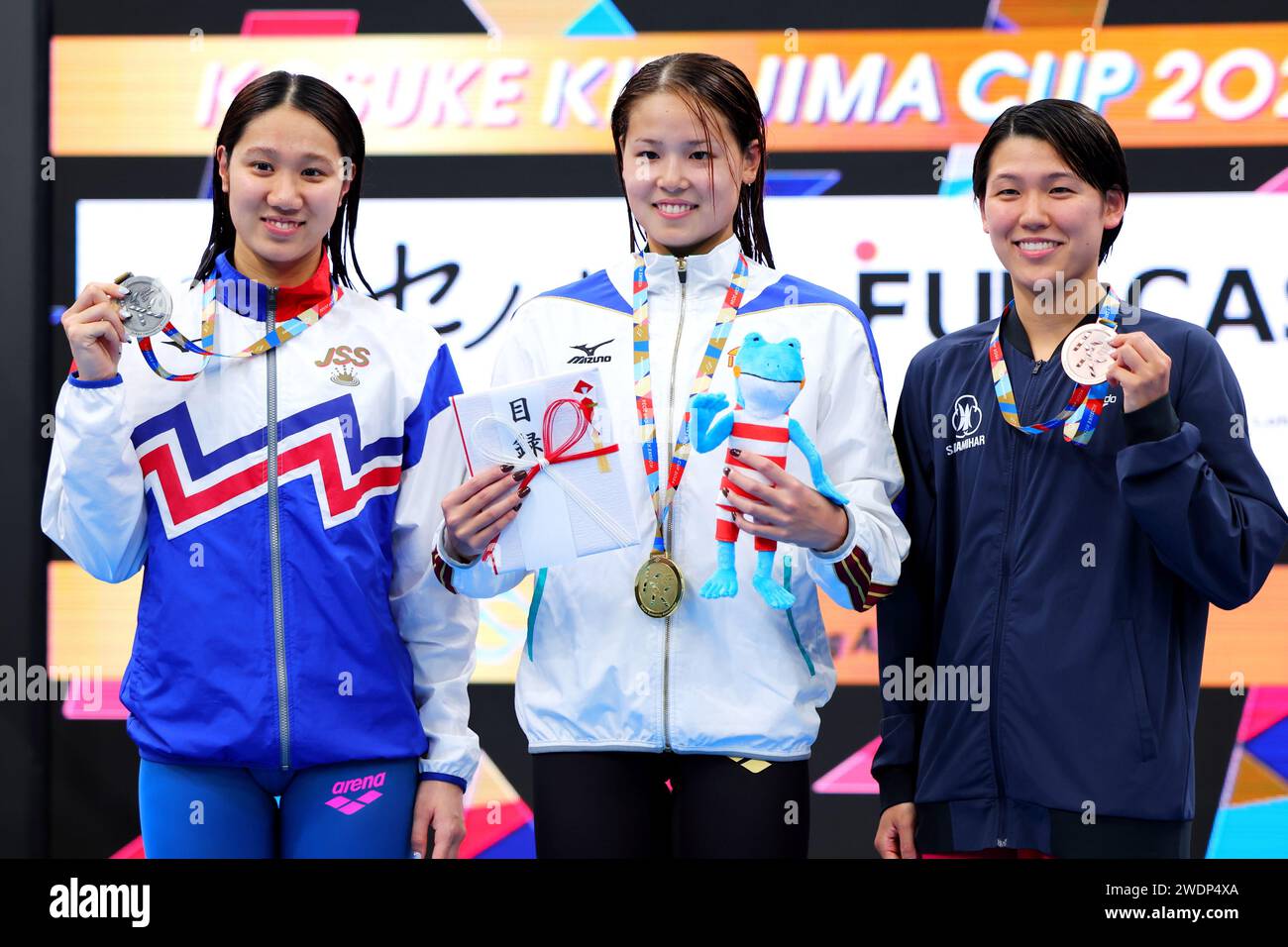 Tokyo Aquatics Centre, Tokyo, Japan. 19th Jan, 2024. (L-R) Miyu Namba ...