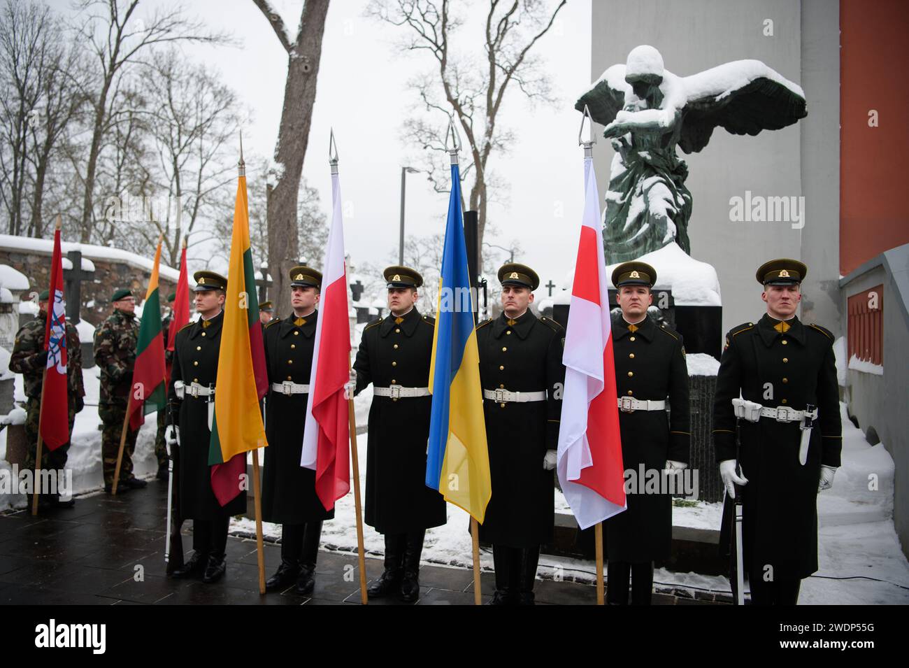 Vilnius, Lithuania. 21st Jan, 2024. Lithuanian soldiers stand guard ...