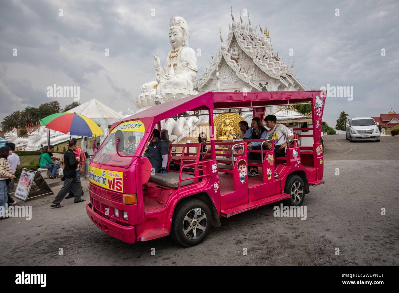 Chiang Rai, Thailand. 17th Jan, 2024. An ''Hello Kitty'' pink mini bus ...