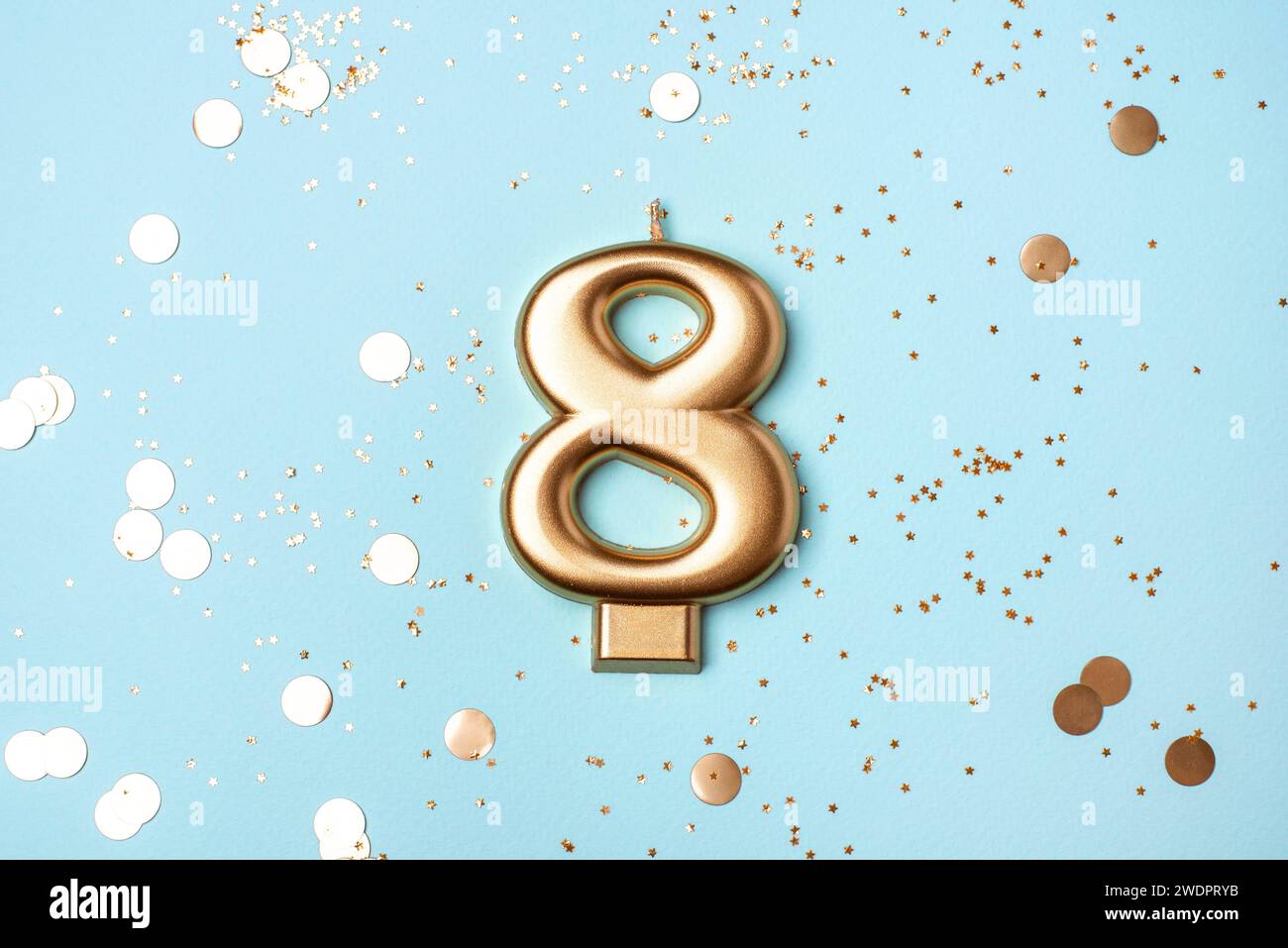 Number eight in form hi-res stock photography and images - Alamy