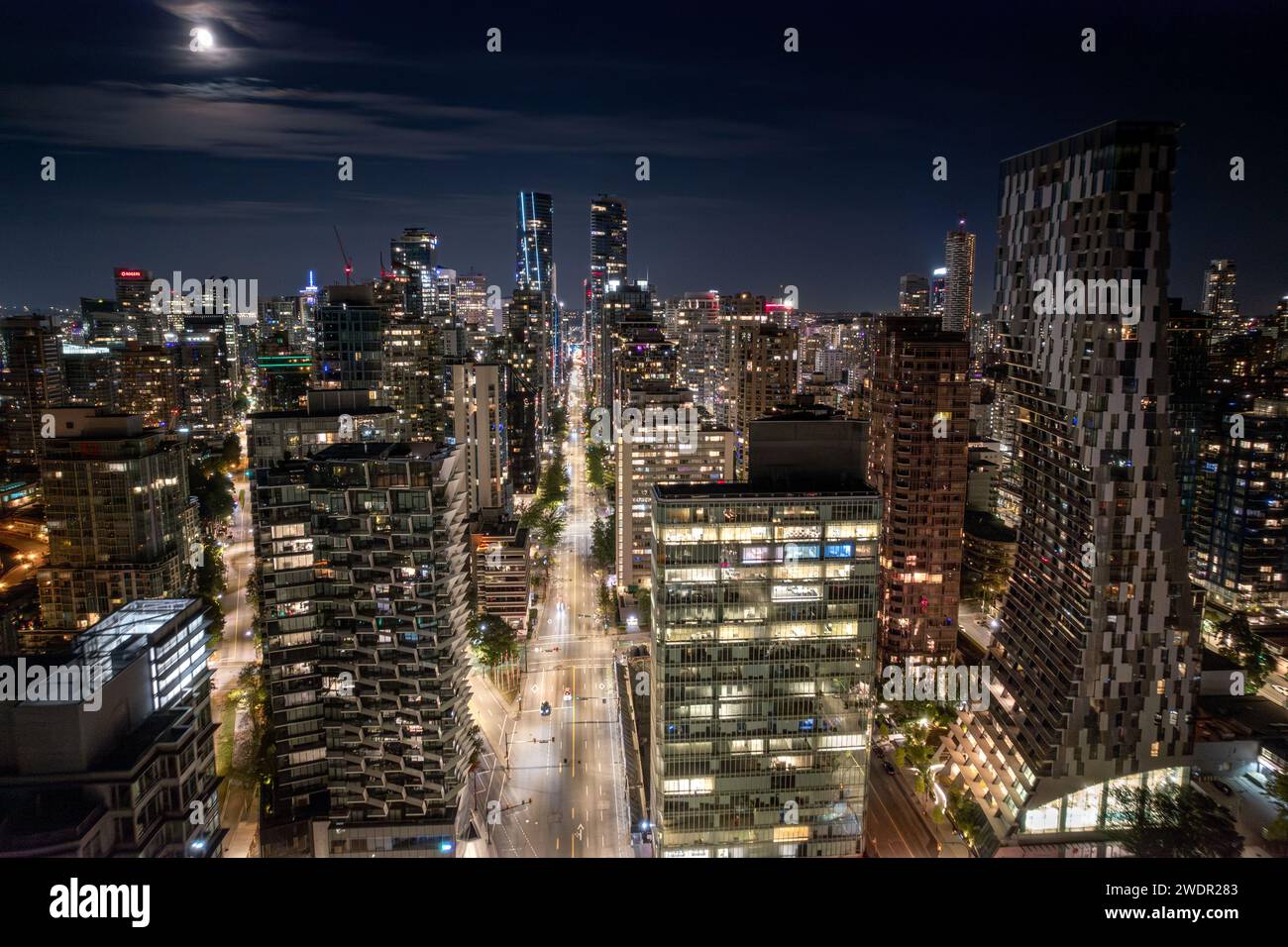 Hyperlapse fast motion night streets hi-res stock photography and ...