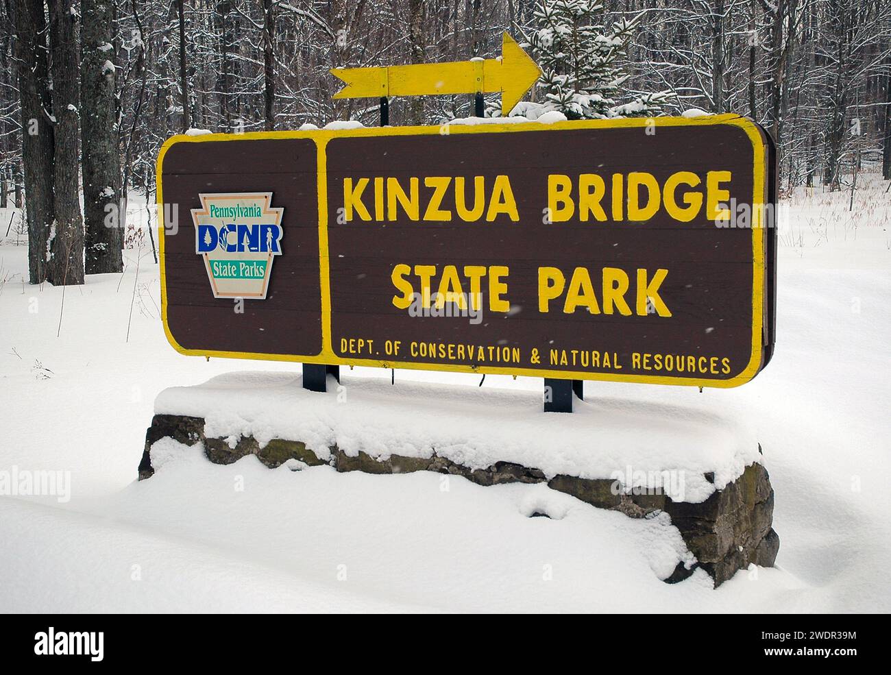Kinzua bridge state park welcome board hi-res stock photography and ...