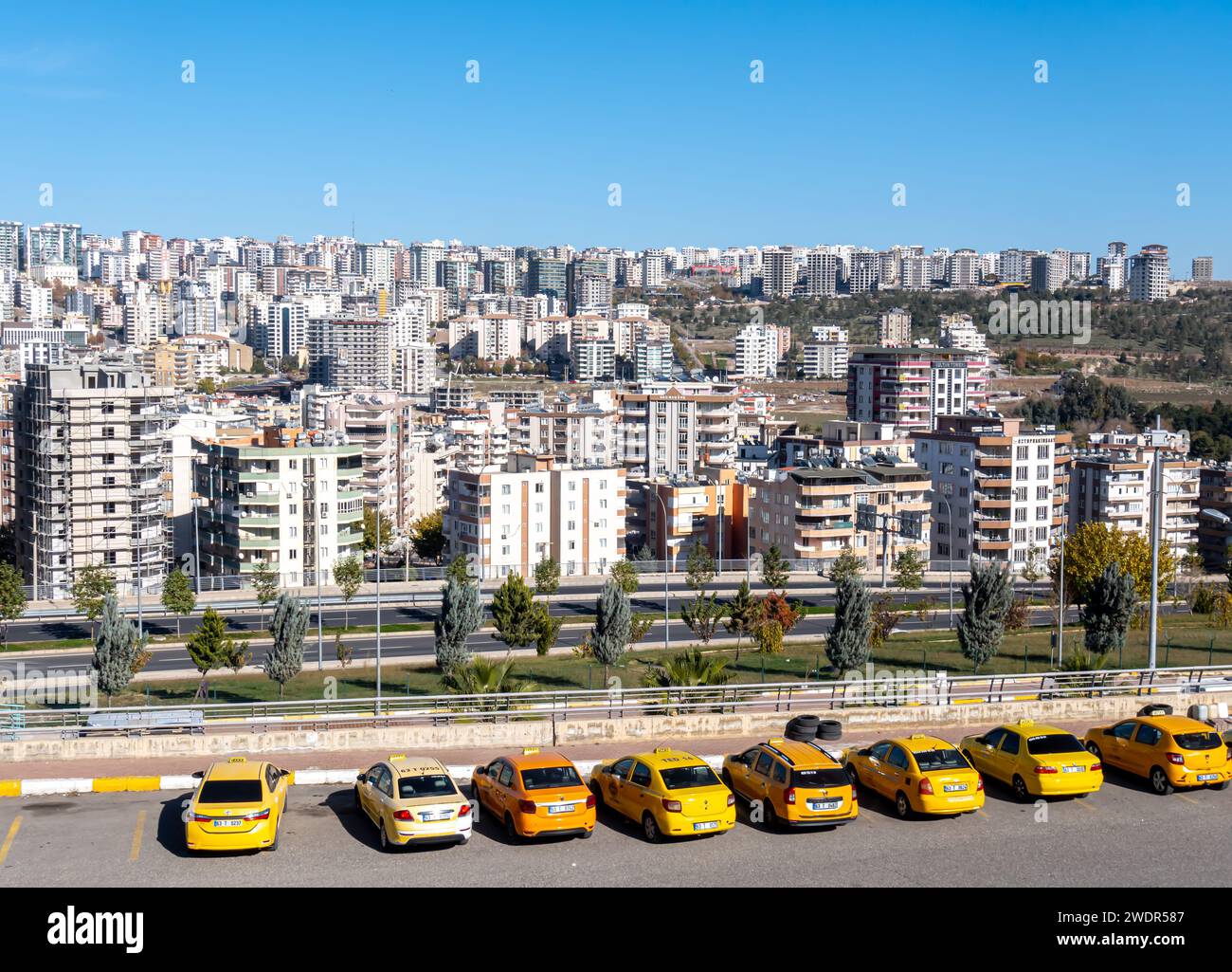 Residential blocks hi-res stock photography and images - Alamy