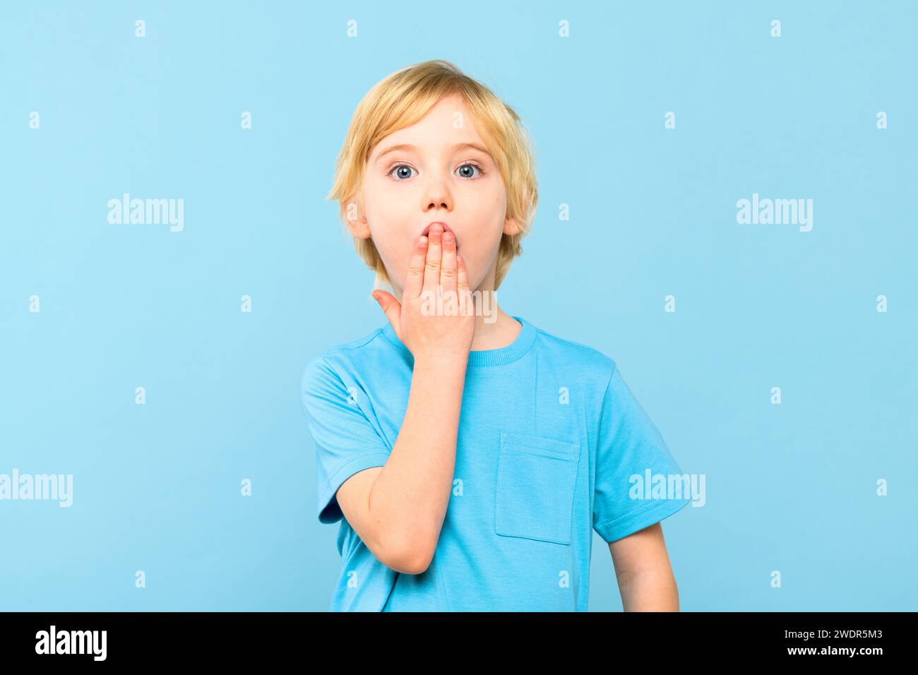 Child mouth open isolated hi-res stock photography and images - Alamy