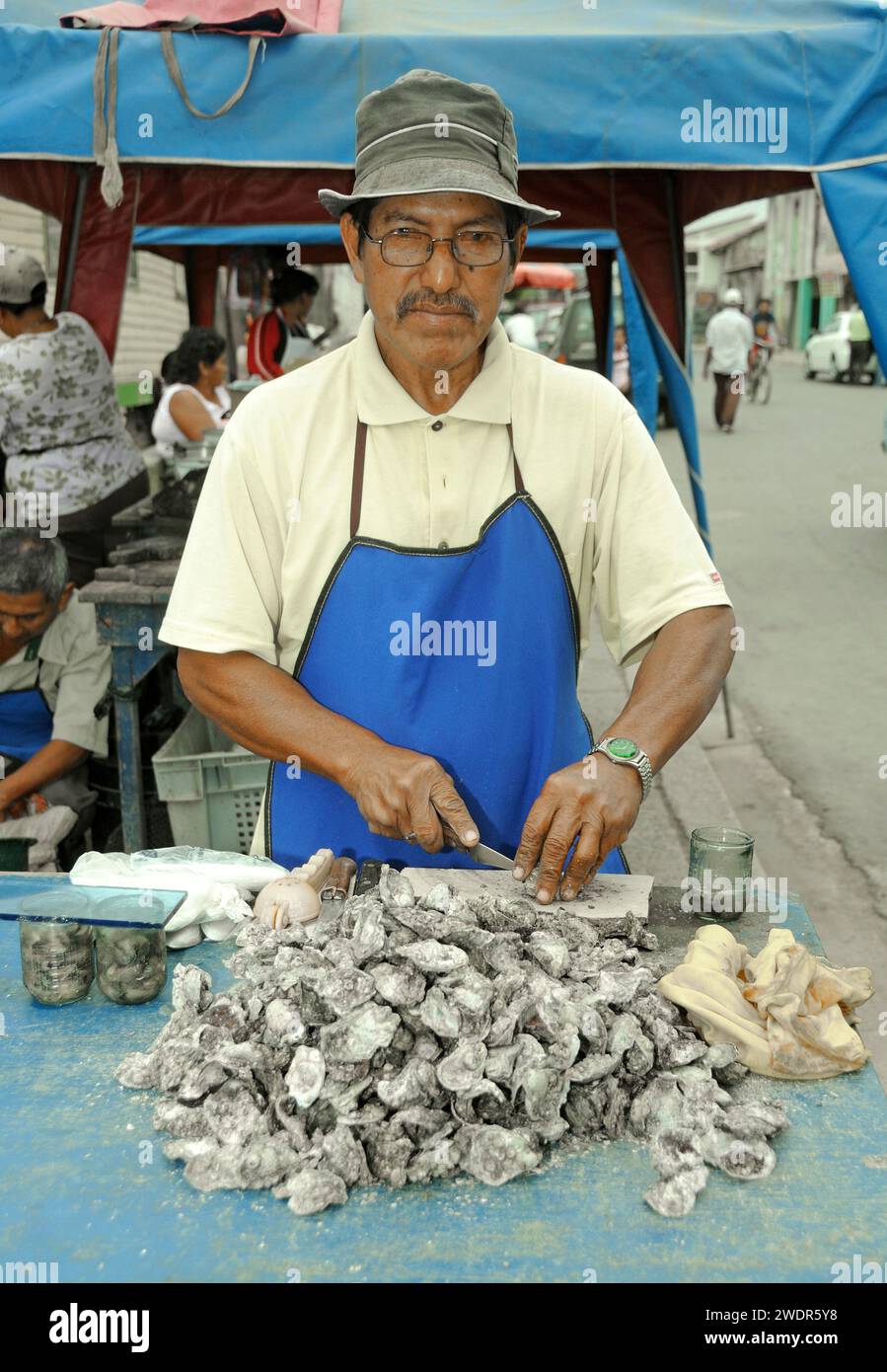 Ecuador, Playas, Street Vendor, Mussels & Sea Food Stock Photo - Alamy