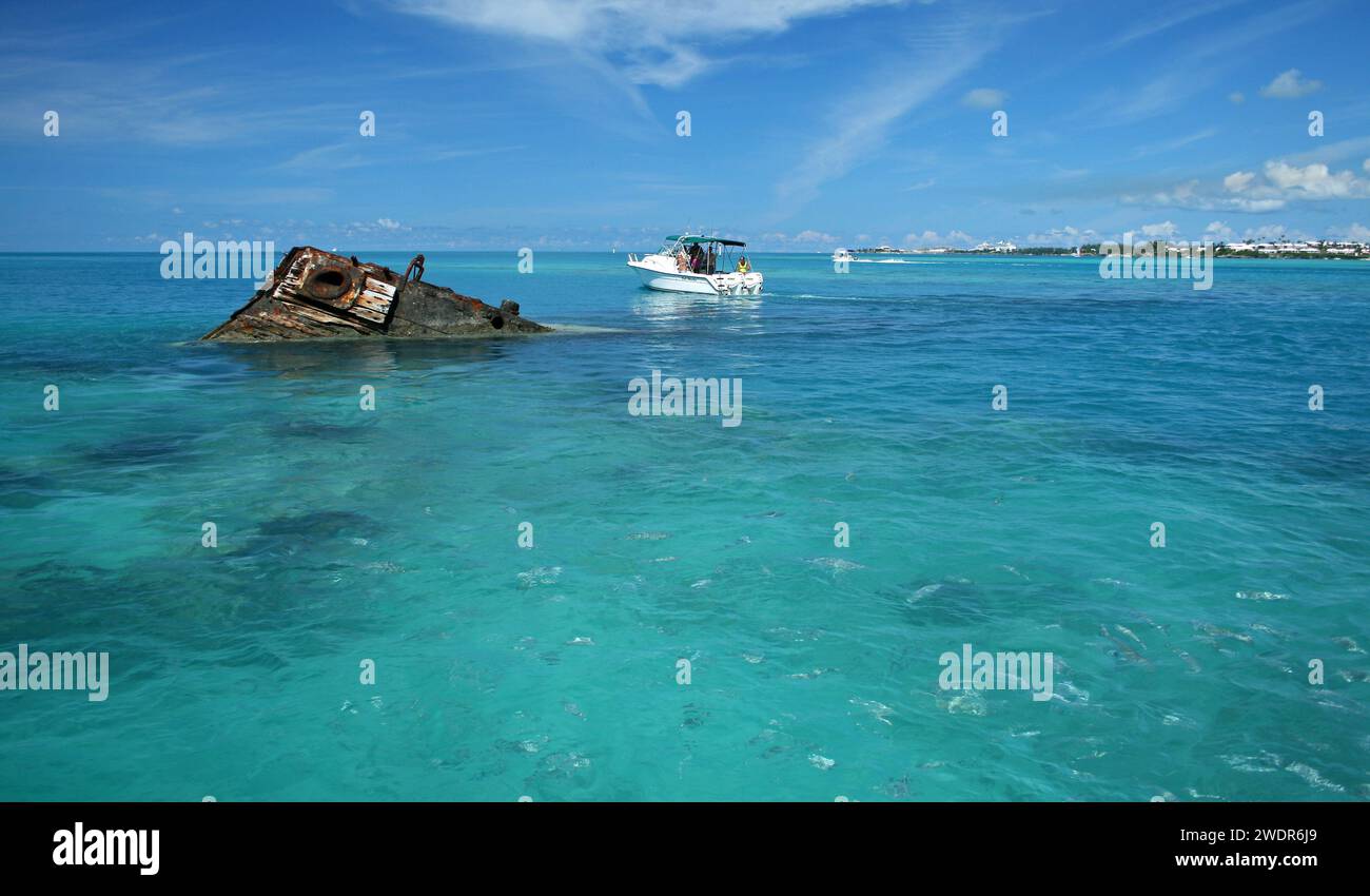 Tropical Shipwreck - Vixen Stock Photo - Alamy