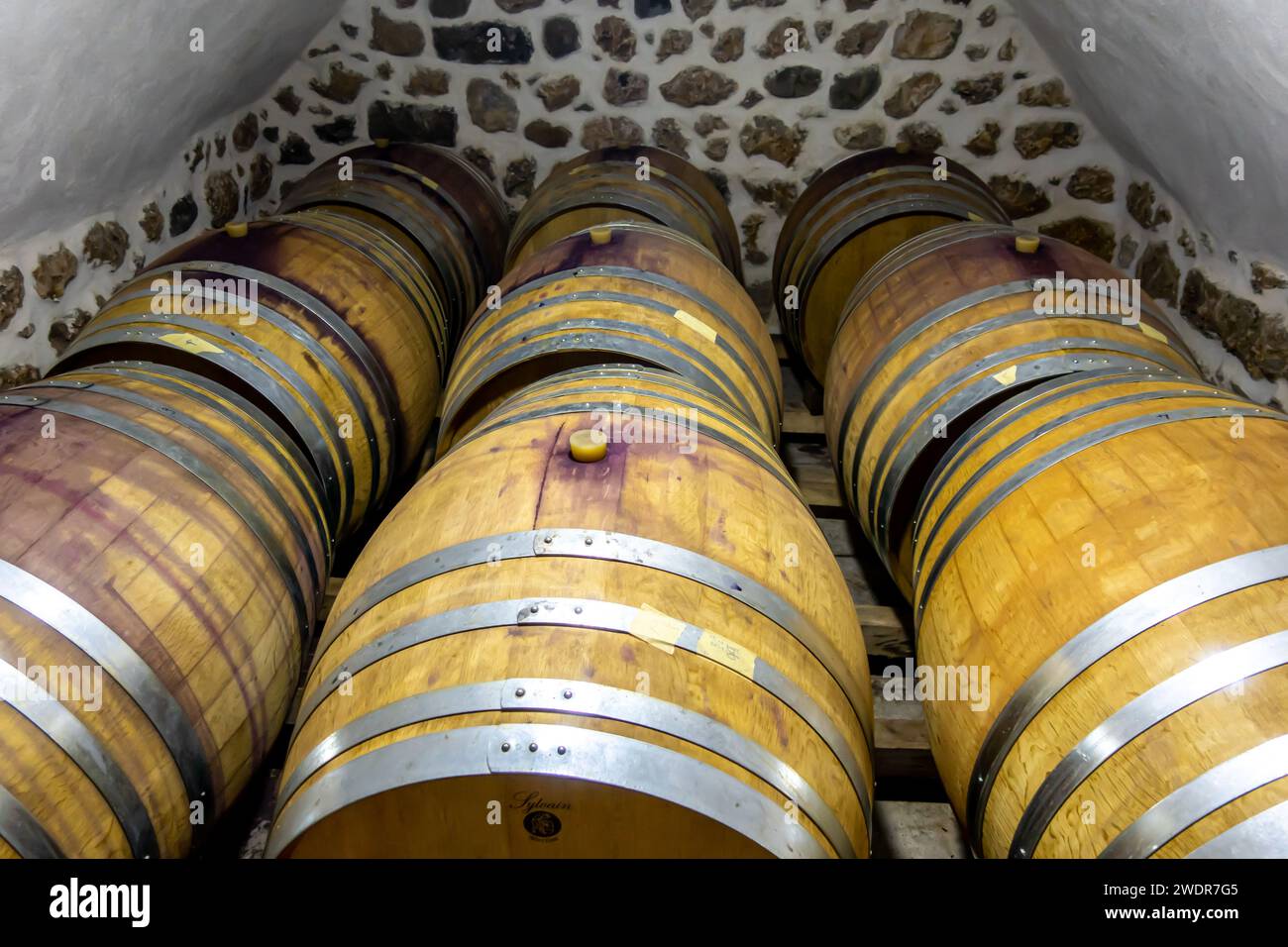 Wine barrel production hi-res stock photography and images - Alamy