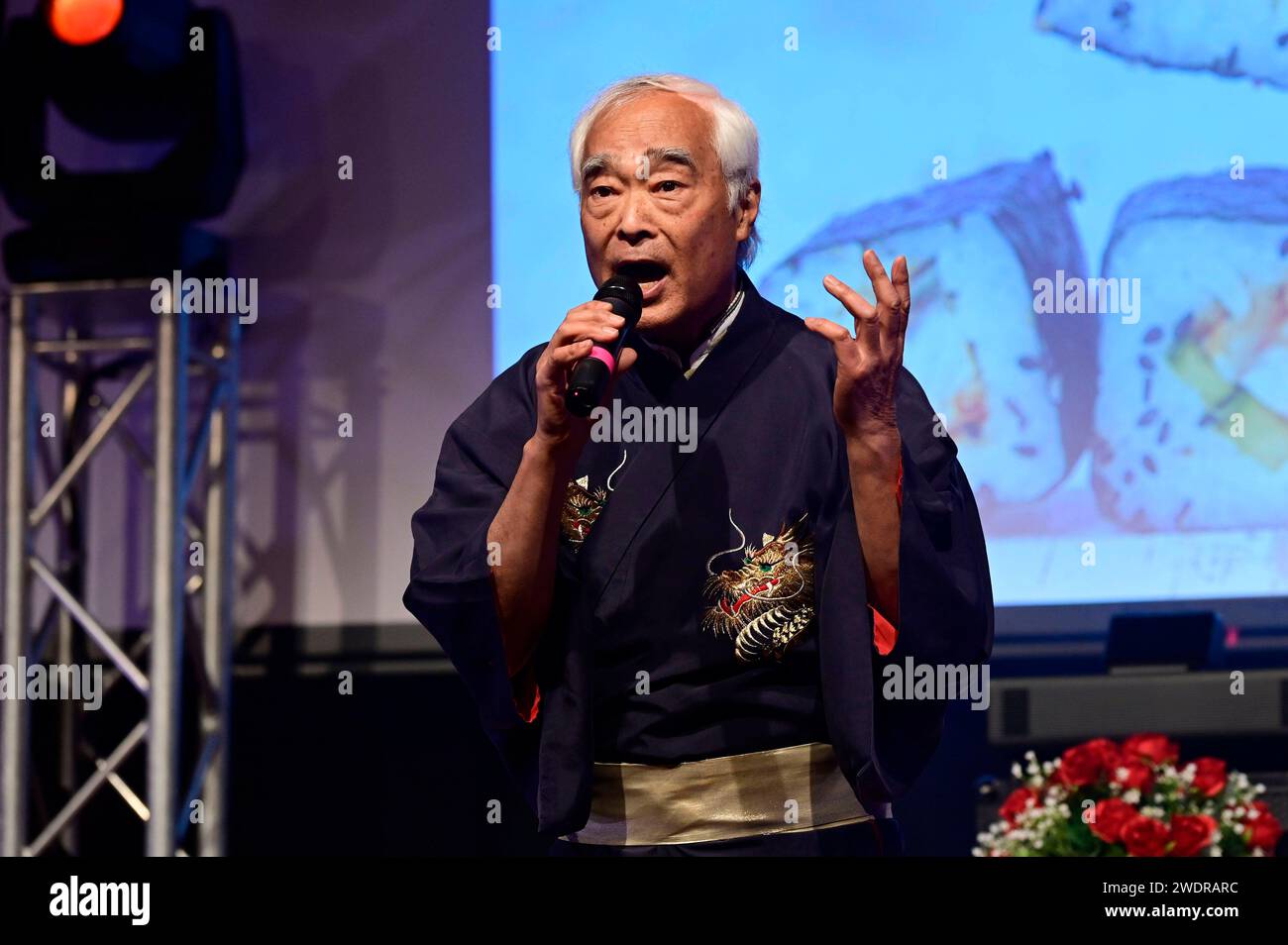 Takeo Ischi in der Musik-Show Edelweiss der Volksmusik im Bürgerhaus ...