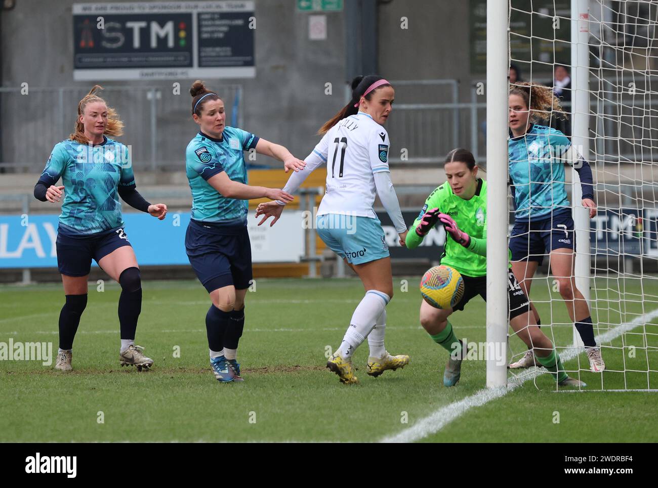 L-R Paige Culver of London City Lionesses Emma Mukandi of London City ...