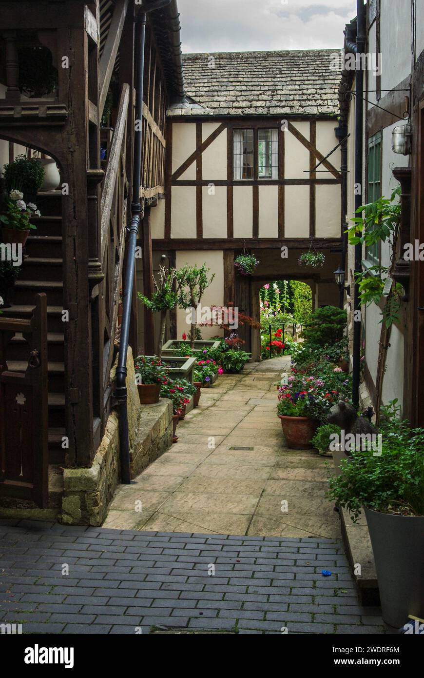 The George Inn, a former Pilgrims Hostel from 15th century, High Street ...
