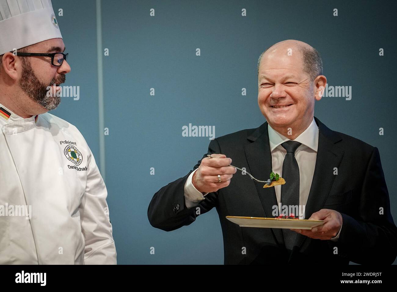 Berlin, Germany. 22nd Jan, 2024. Federal Chancellor Olaf Scholz (SPD, r ...