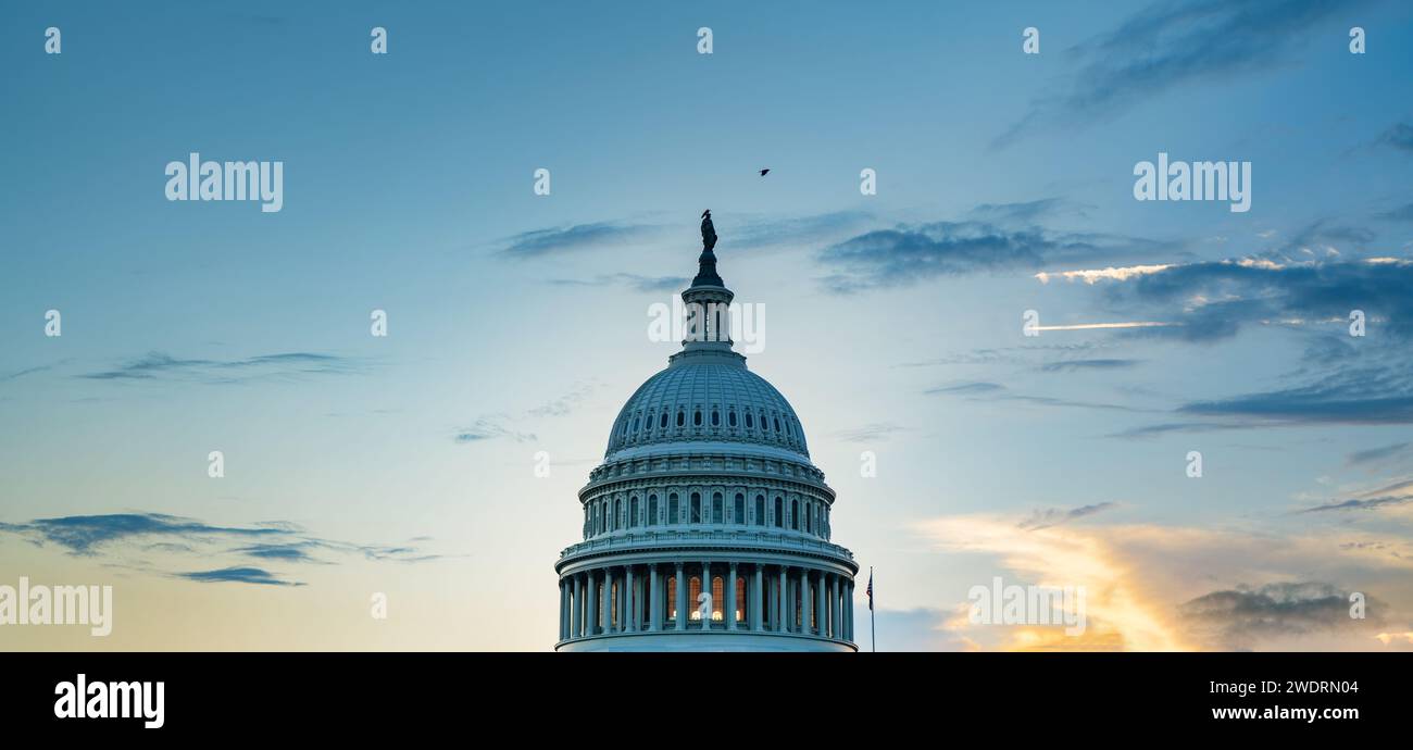 Capitol building. United States Capitol Building at night, Capitol Hill ...