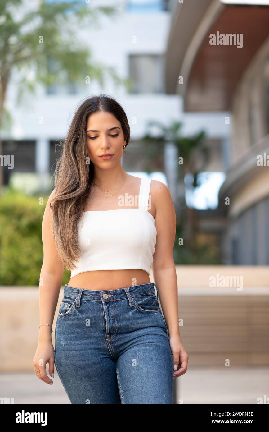 Sad indian women hi-res stock photography and images - Alamy