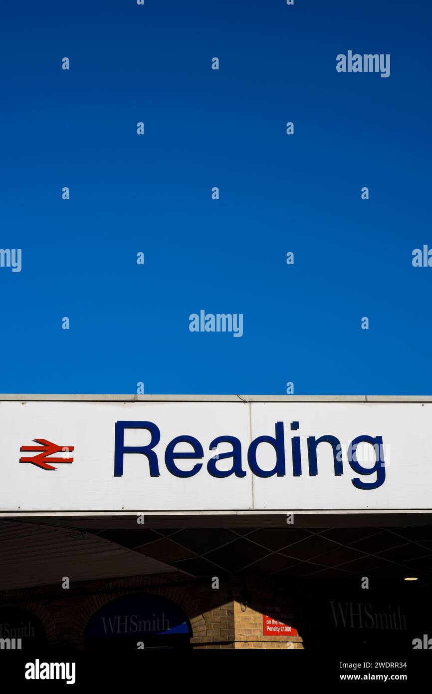 Reading station hi-res stock photography and images - Alamy