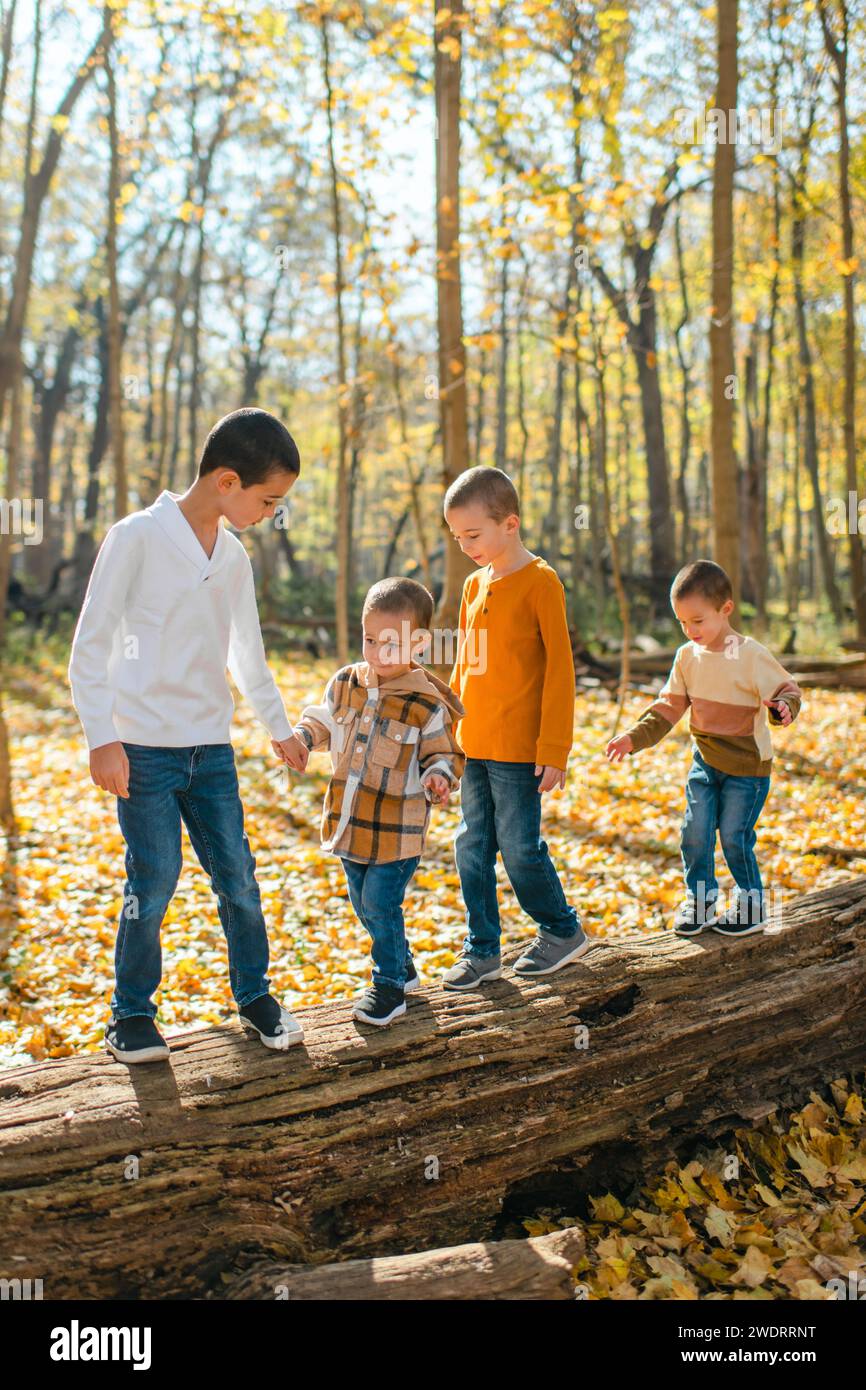 Brothers brotherhood hi-res stock photography and images - Alamy