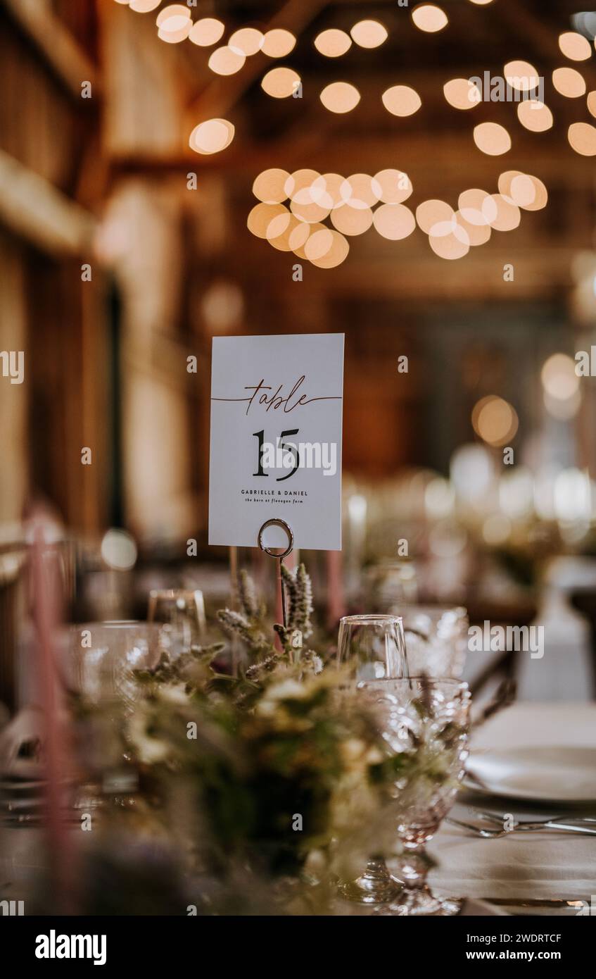 Banquet reception wedding table hi-res stock photography and images - Alamy