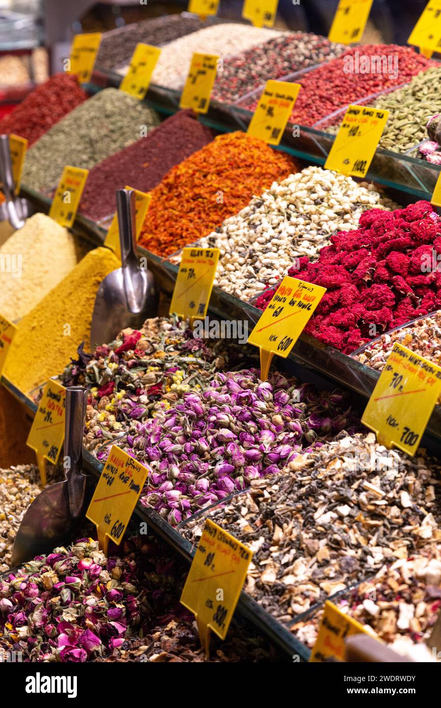 Herbal teas being sold at a spice shop in Istanbul's Grand Bazaar Stock ...