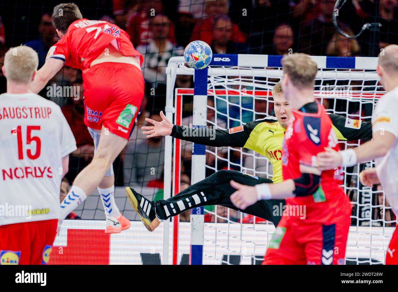 Handball keeper hi-res stock photography and images - Alamy