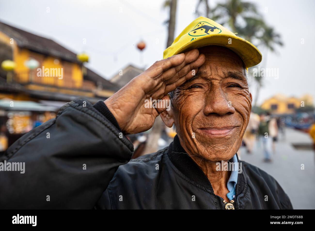 Old friendly man from vietnam Stock Photo - Alamy