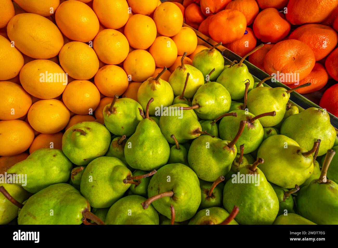 Produce including pears hi-res stock photography and images - Alamy