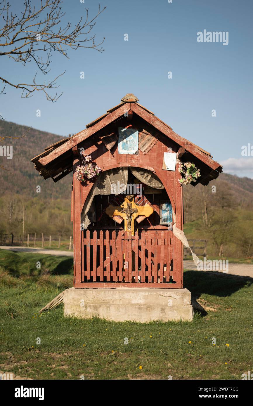 Traditional Orthodox Christian Shrine, Nucsoara, Arges County, Muntenia ...