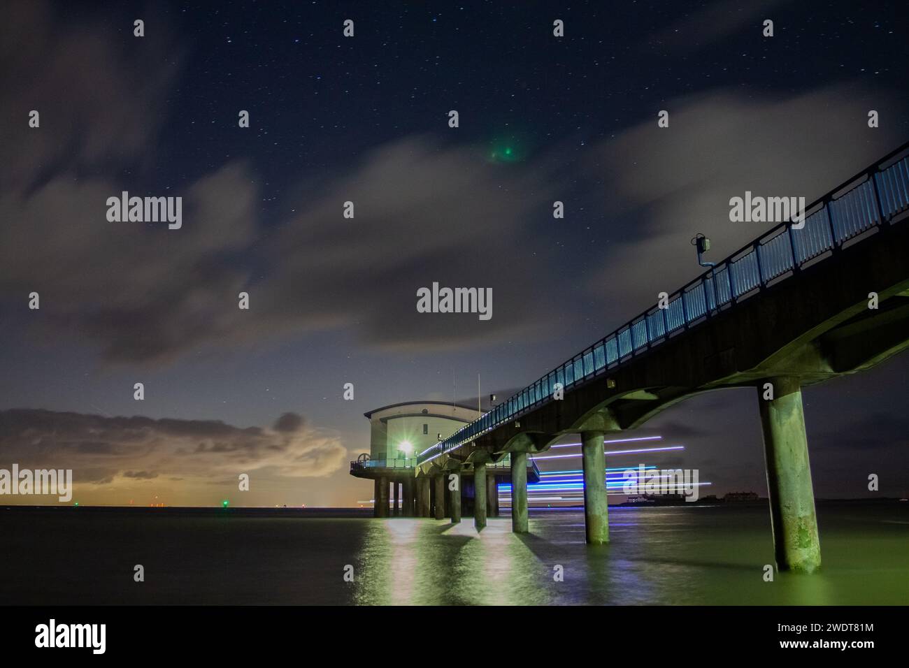 Boat passing between Roa and Piel Island, Roa Island, Rampside ...