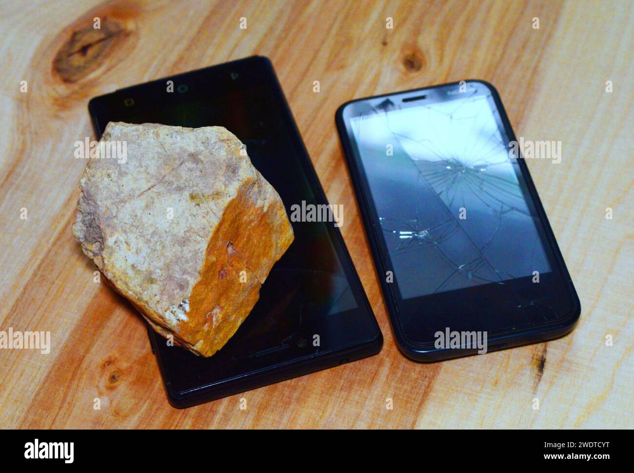 Broken phones hi-res stock photography and images - Alamy